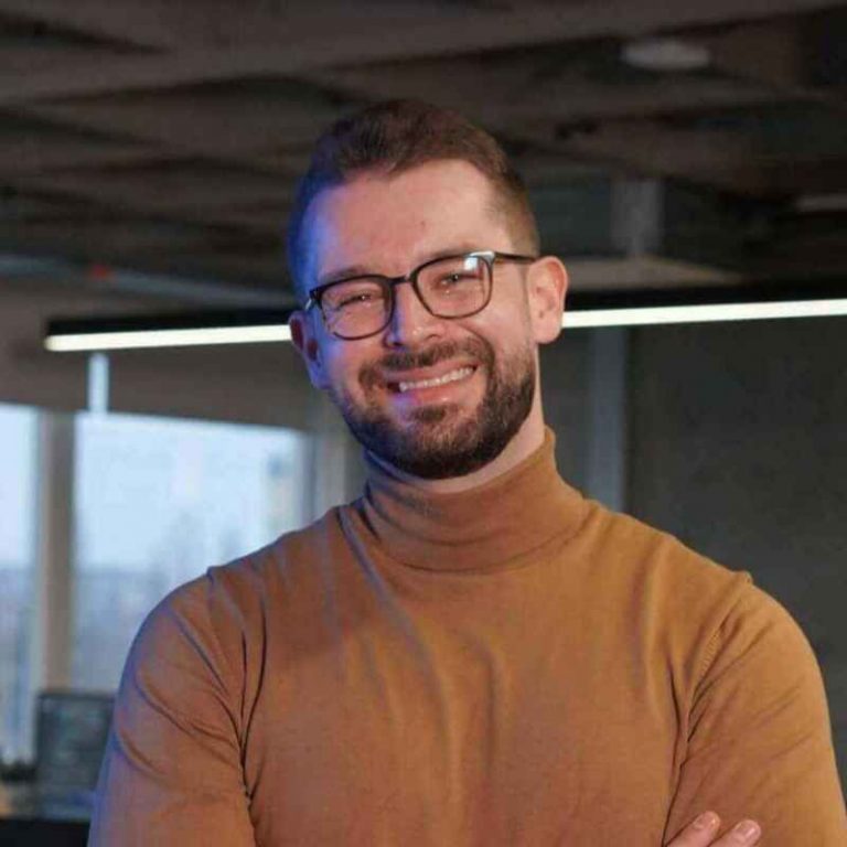 What Is a Swing Shift: Benefits and Uses